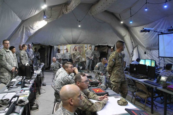 SIGNAL SOLDIERS | What Life in the Army is really like.