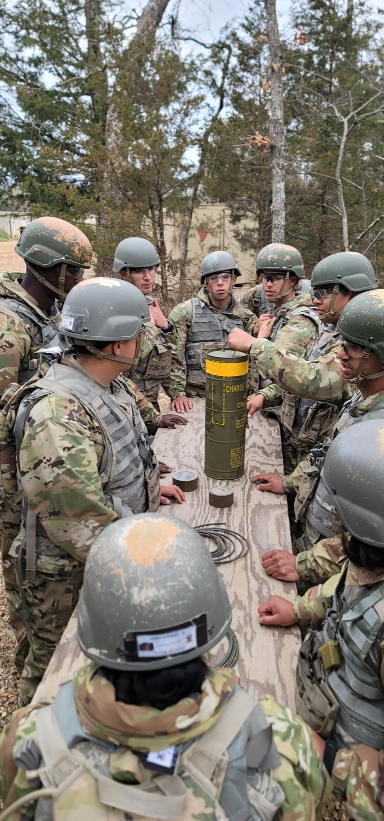 ARMY COMBAT ENGINEERS | What Life in the Army is really like.