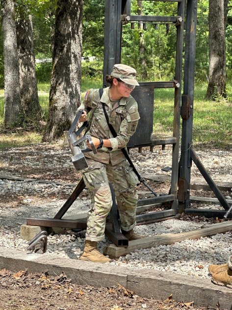 ARMY COMBAT ENGINEERS | What Life in the Army is really like.