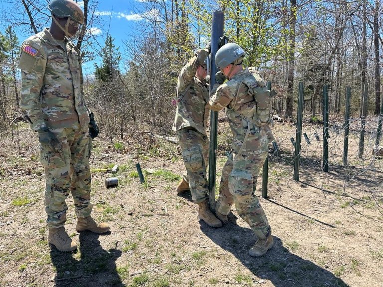ARMY COMBAT ENGINEERS | What Life in the Army is really like.